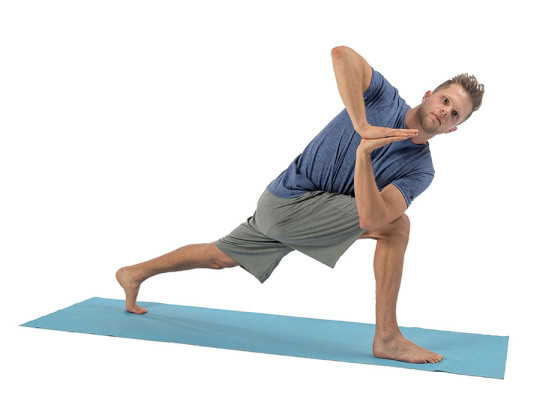 Yoga – Debout (P1): Fente avec torsion » mobilesport.ch